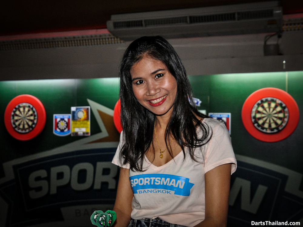 Darts Darling Miss BB – by Johnny - DartsThailand